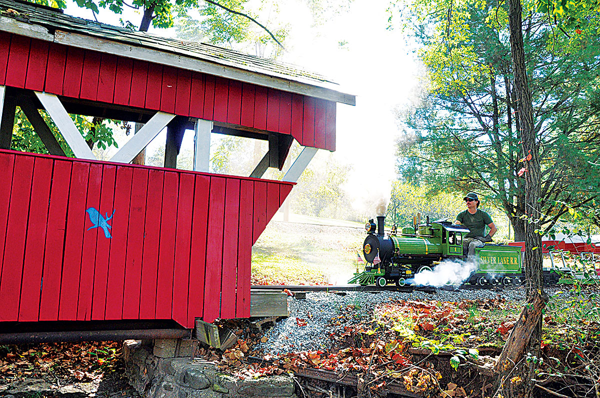 10-17-25-Trains-05 | News, Sports, Jobs - News and Sentinel